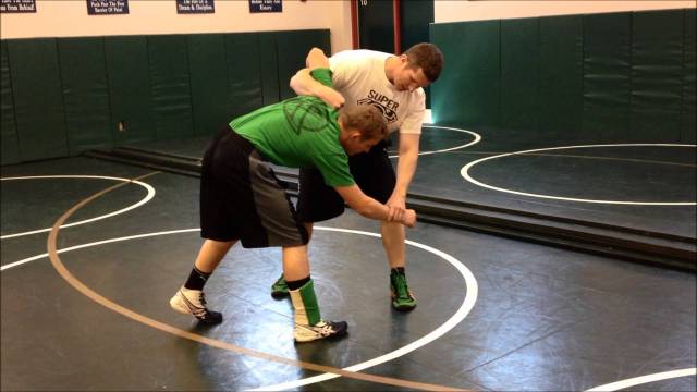 Wrestling Underhooks - Fitness & MMA Blog - BlackBeltWhiteHat.com